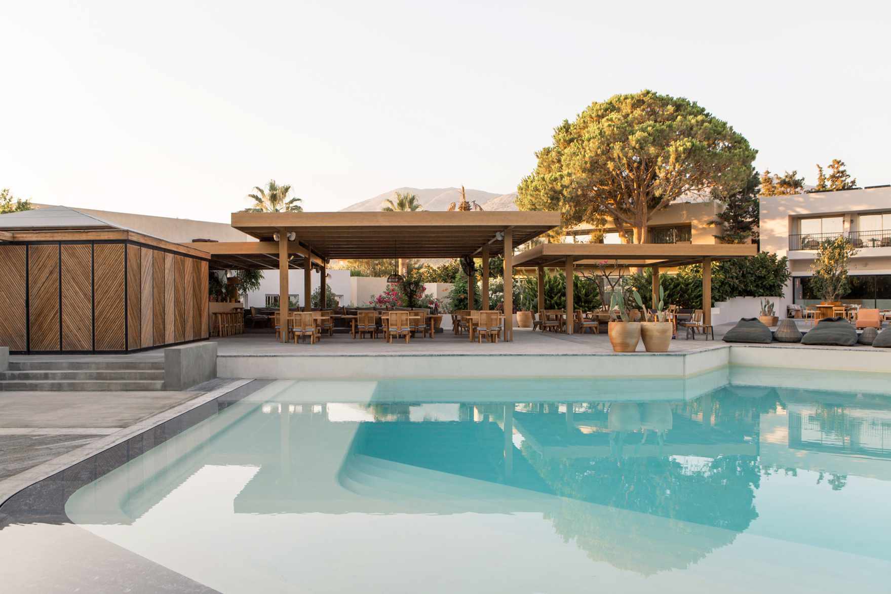 Geo Tours AG :: Reisebüro :: Flüge ab Bern - Griechenland - Reiseziele ...