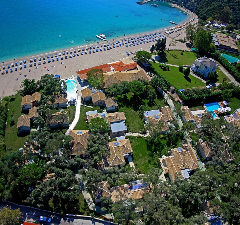 Geo Tours AG :: Reisebüro :: Flüge ab Bern - Reiseziele - Parga Beach ...